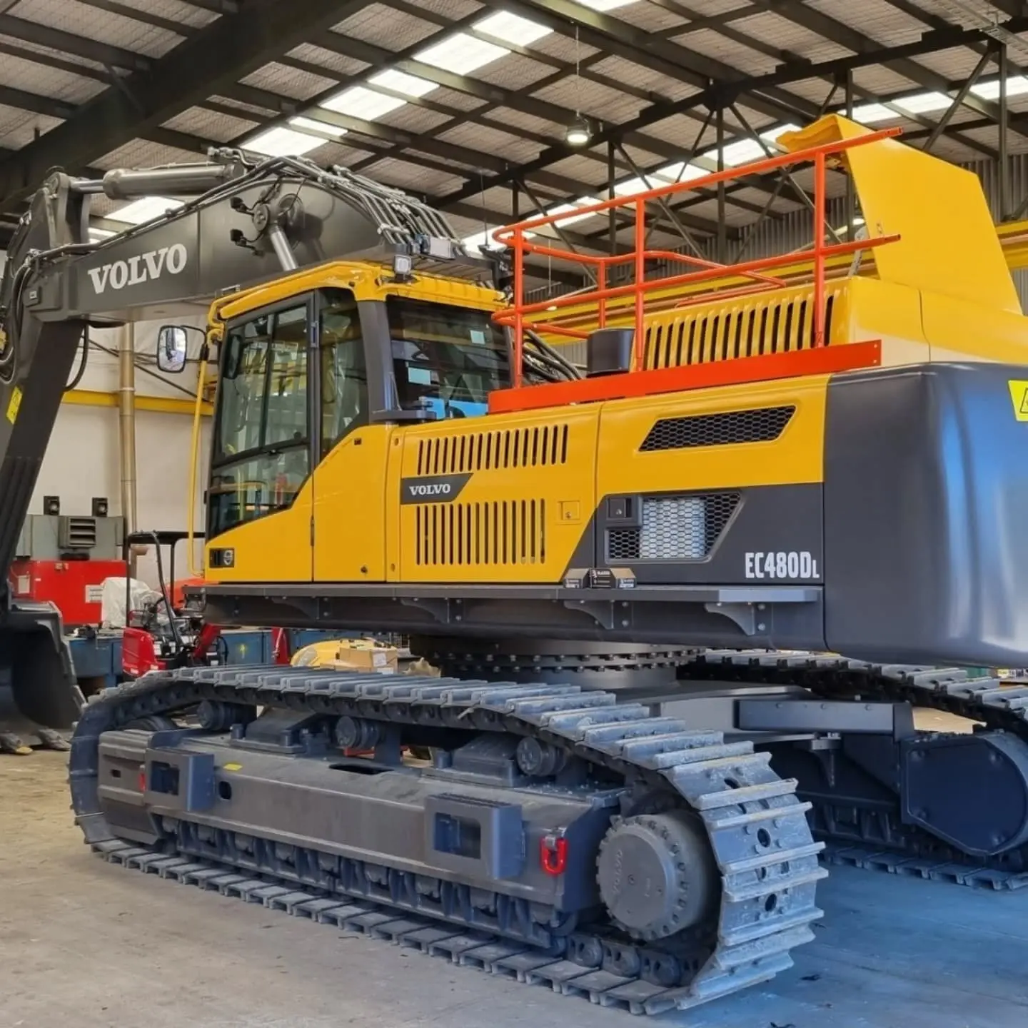Groeneveld Twin on Volvo EC380 | LSL Lubrication NZ