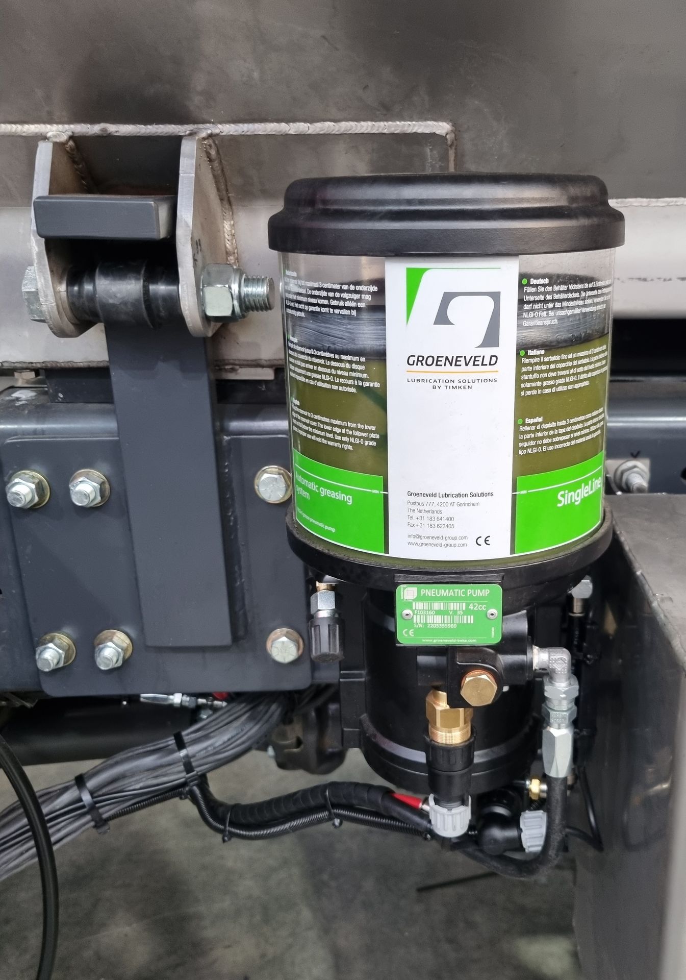 Truck & Trailer Auto Greasers | LSL Lubrication Solutions